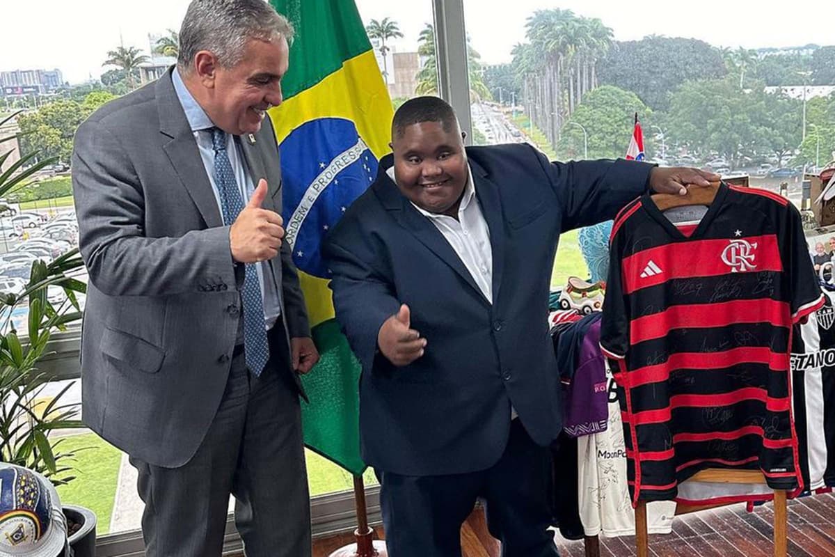Pitoco, torcedor do Flamengo, recebe linda homenagem na Câmara - MundoBola