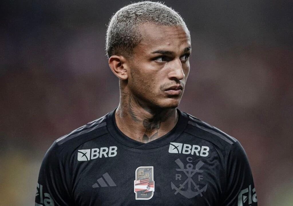 Wesley tem o sonho de jogar no Barcelona, diz portal - Mundo Bola