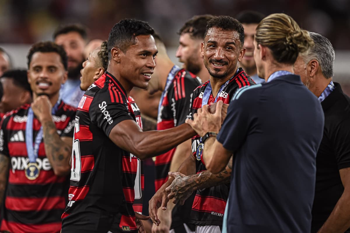 Alex Sandro ressalta disposição de Filipe Luís: 'Corre mais que os ...